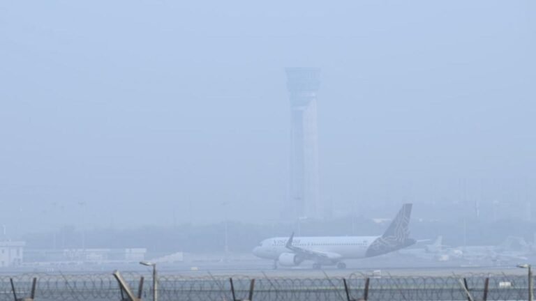 Delhi Fog & Flight Disruptions: What Travellers Need to Know (Winter ...